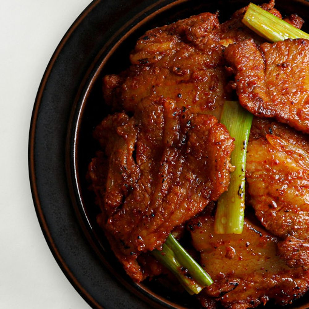[Kaviar] Yong-wook Barbecue Lab Stir-fried pork belly with jerky(300g)
